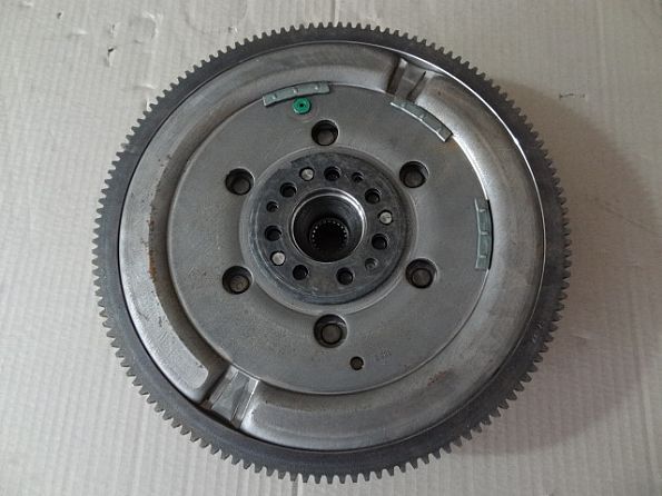 LAGUNA III | Renault Yedek Parça » NOM OTO | Volant » Motor | Renault ...